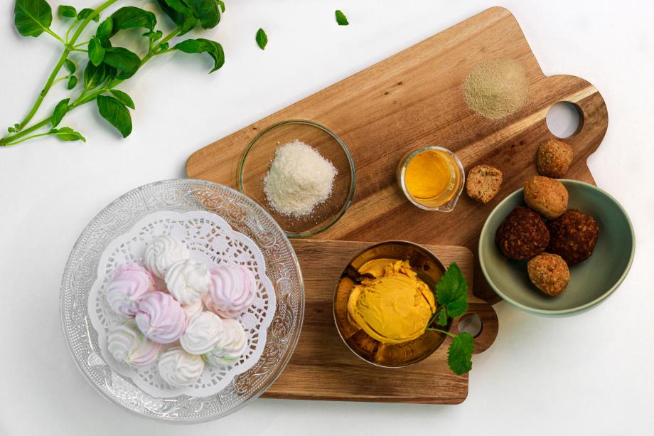 What are novel foods and how do they reach the market?